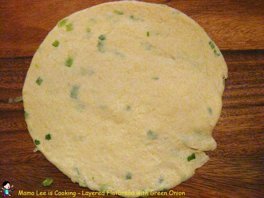 Layered Flat Bread with Green Onion – Mama Lee is Cooking （咱家小饭桌）