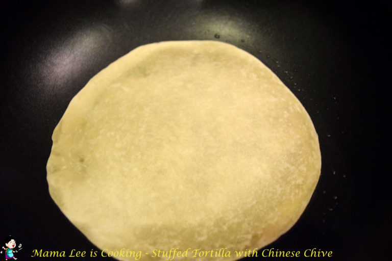 Stuffed Tortilla with Chinese Chive – Mama Lee is Cooking （咱家小饭桌）